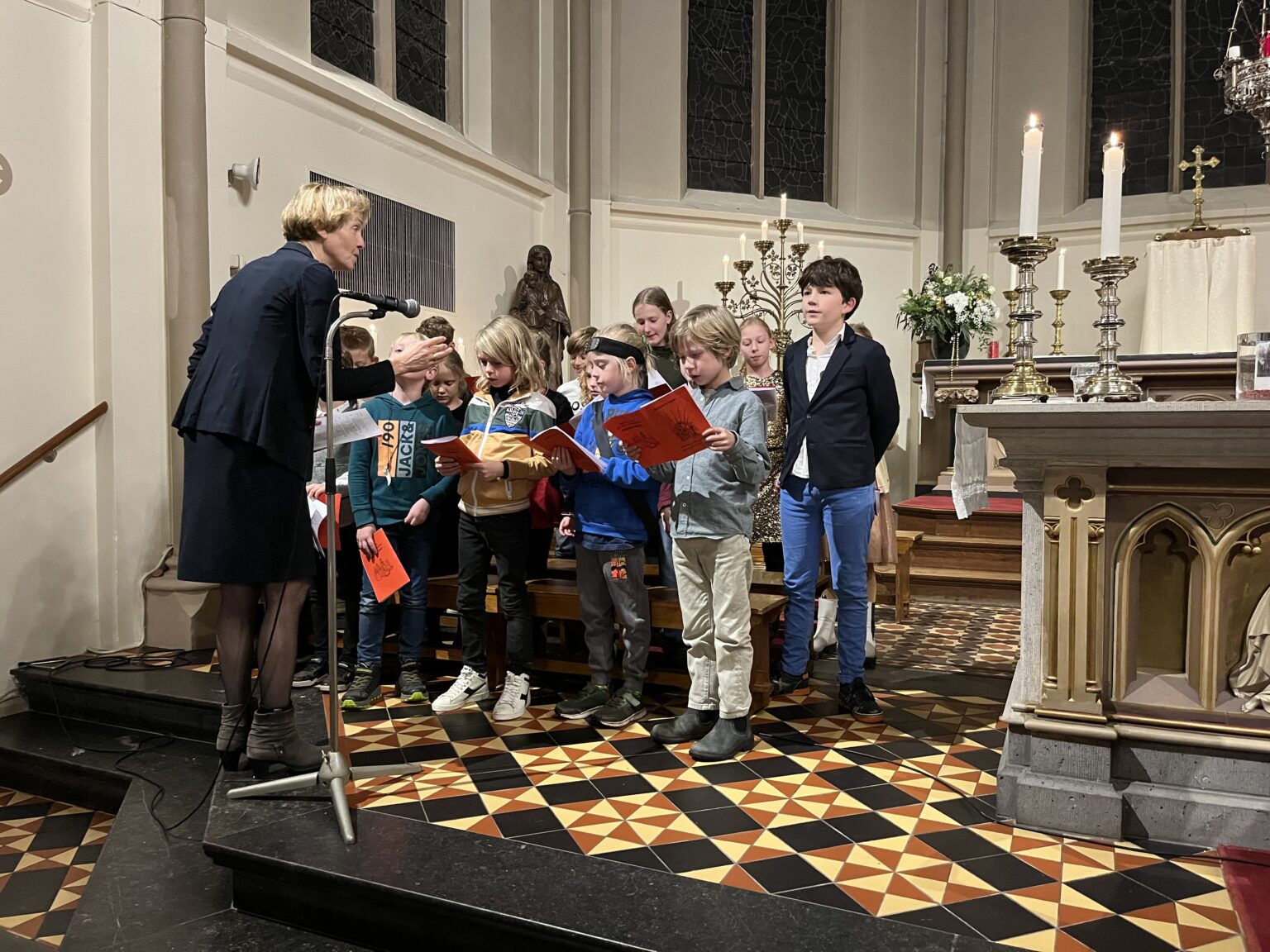 Beeldimpressie van Kerst'23 in Joppe - RK Kerk Joppe